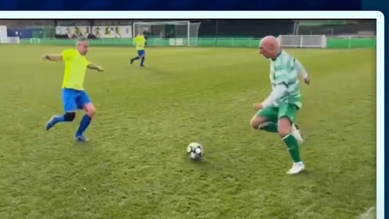 Lee Judges plays football exactly how you’d imagine - YouTube
