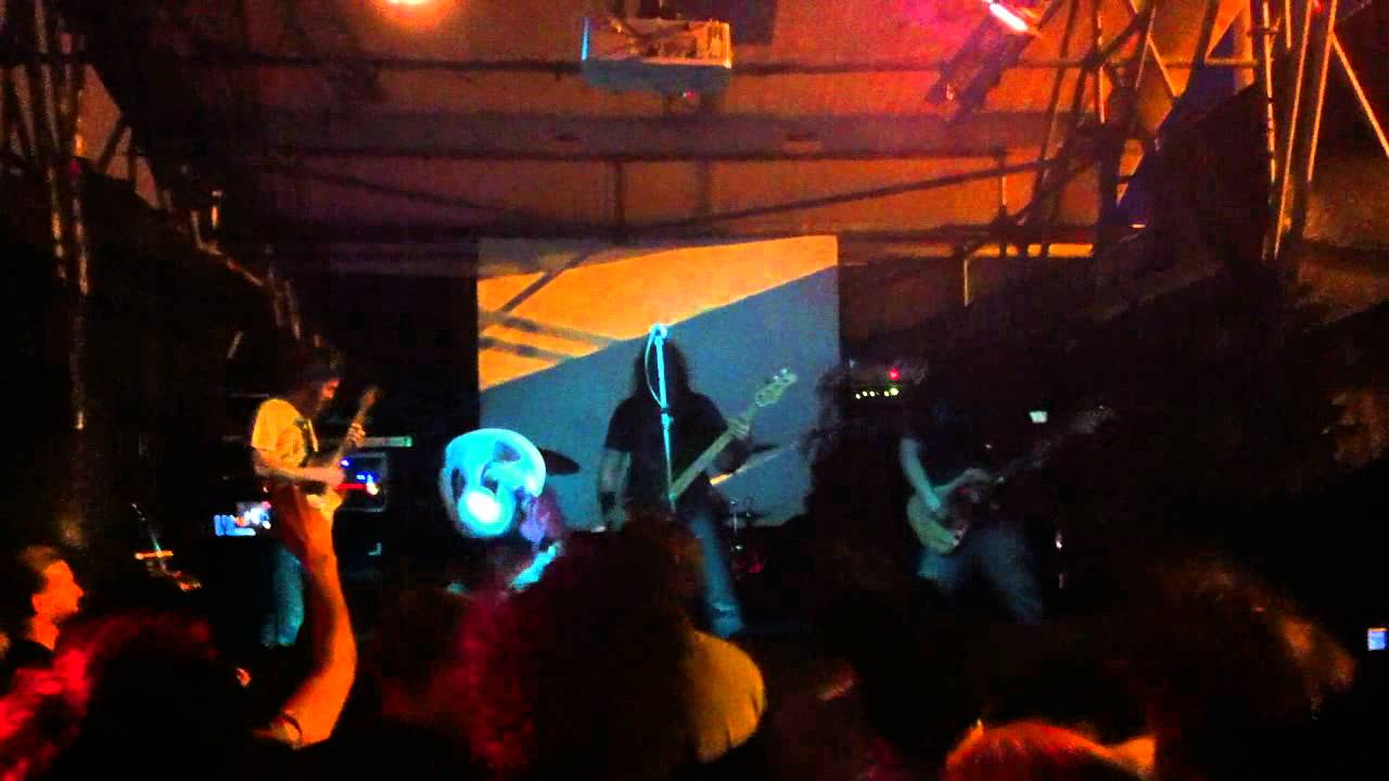 Red Fang - Dirt Wizard - YouTube