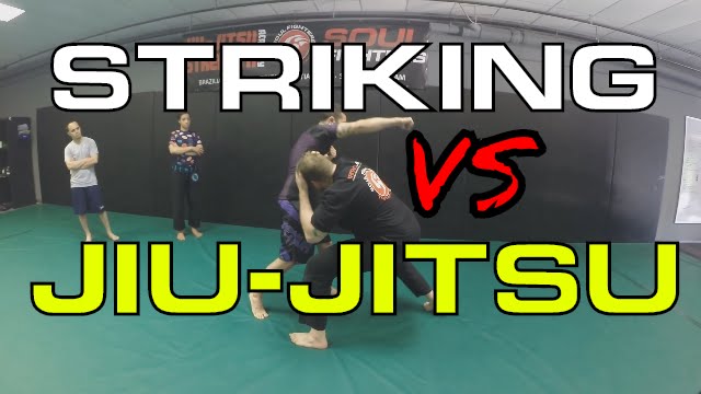 Striking vs Jiu-Jitsu | Elbow Smash to Choke Out - YouTube