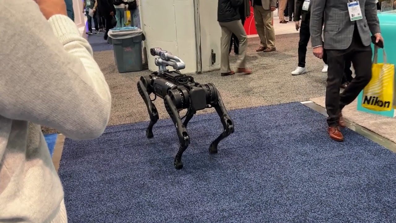 We spotted this cool robot on the CES 2023 floor - YouTube