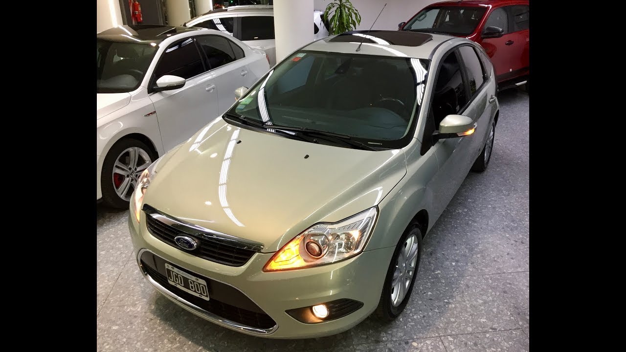 Ford Focus II Ghia - YouTube