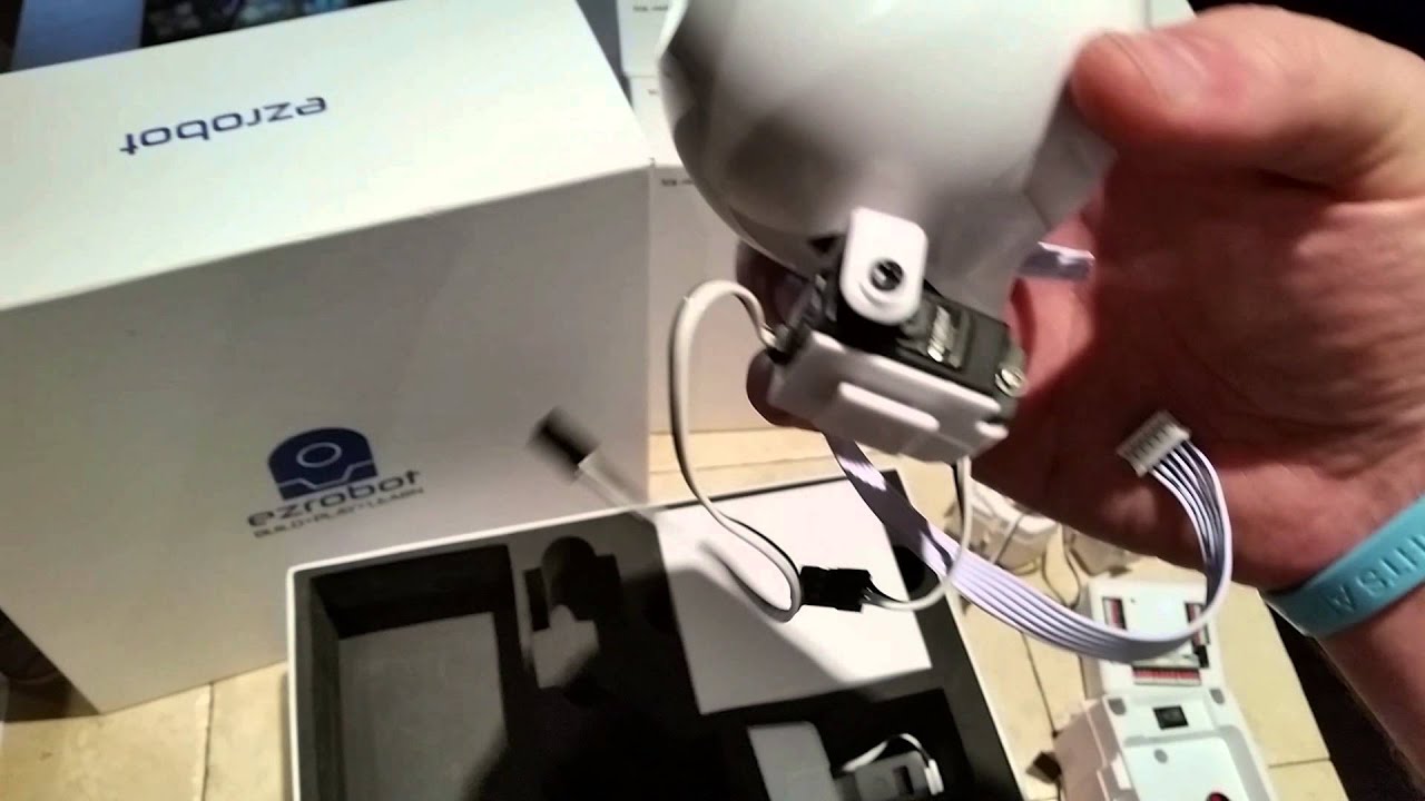 EZ-Robot JD Unboxing - YouTube