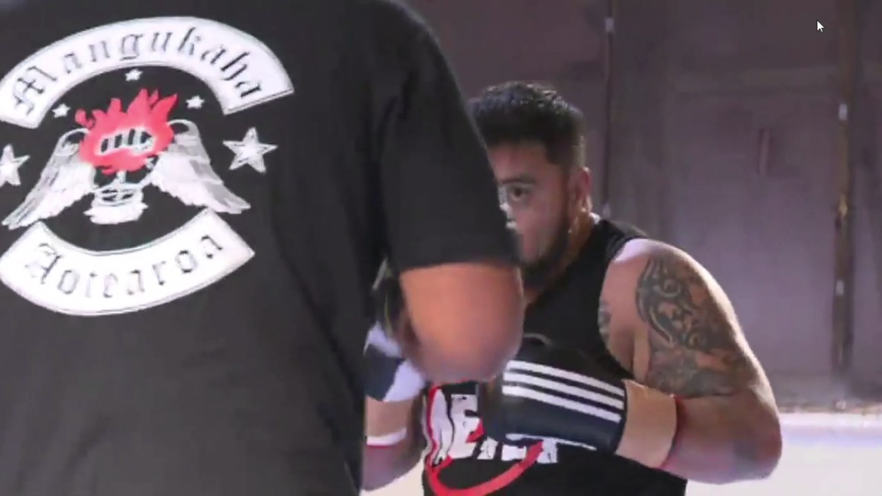 Inside gang fight night: Mongrel Mob vs Mangu Kaha - YouTube