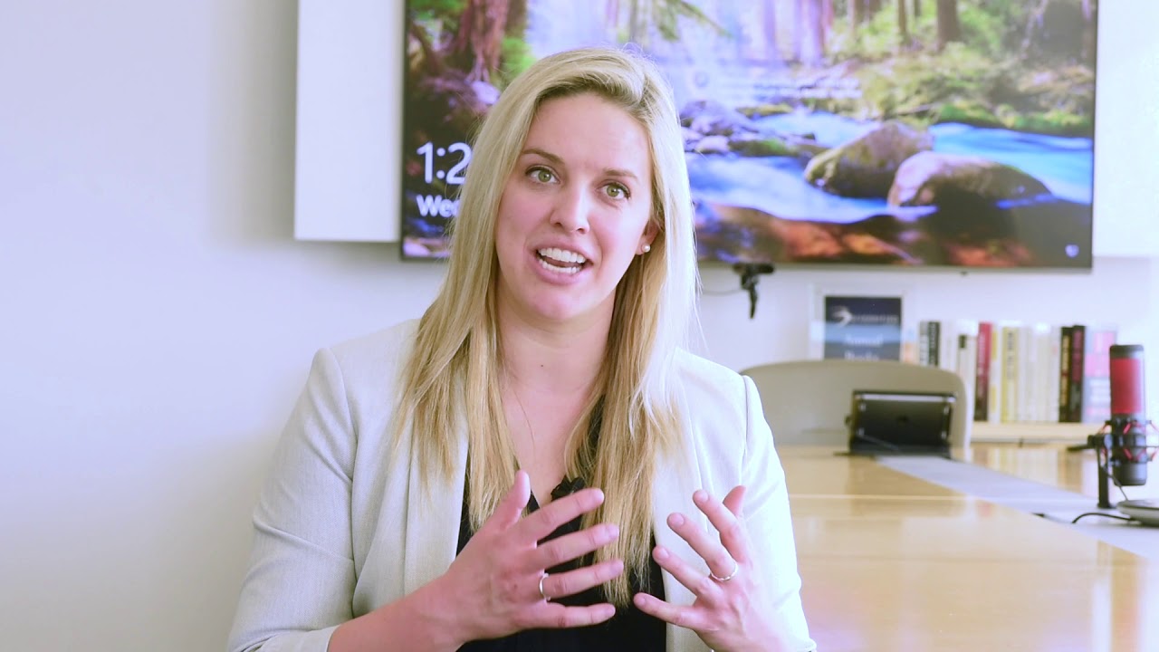 Meet Lindsey Thompson - YouTube