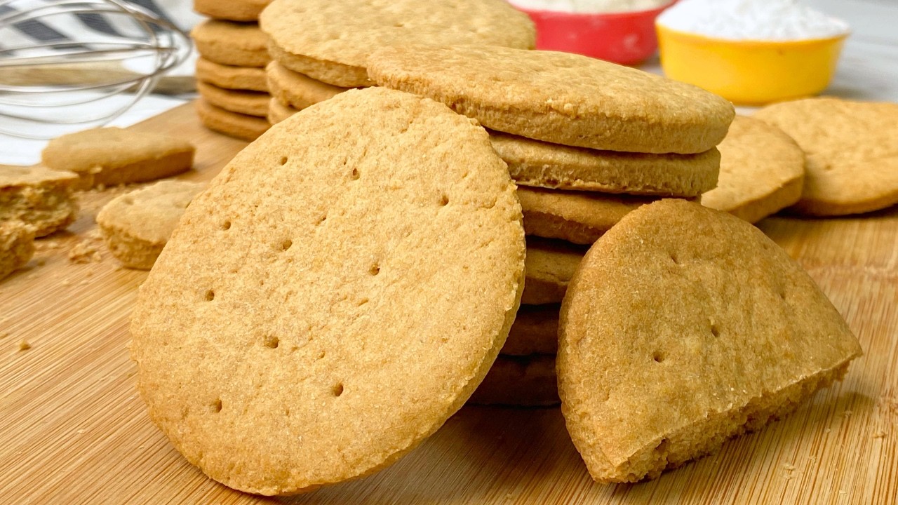 Easy Digestive Biscuit Recipe You Can Make at Home - YouTube