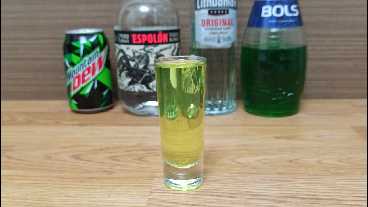 Cocktail Shot Green Kryptonite. How to make Cocktail Shot Green ...