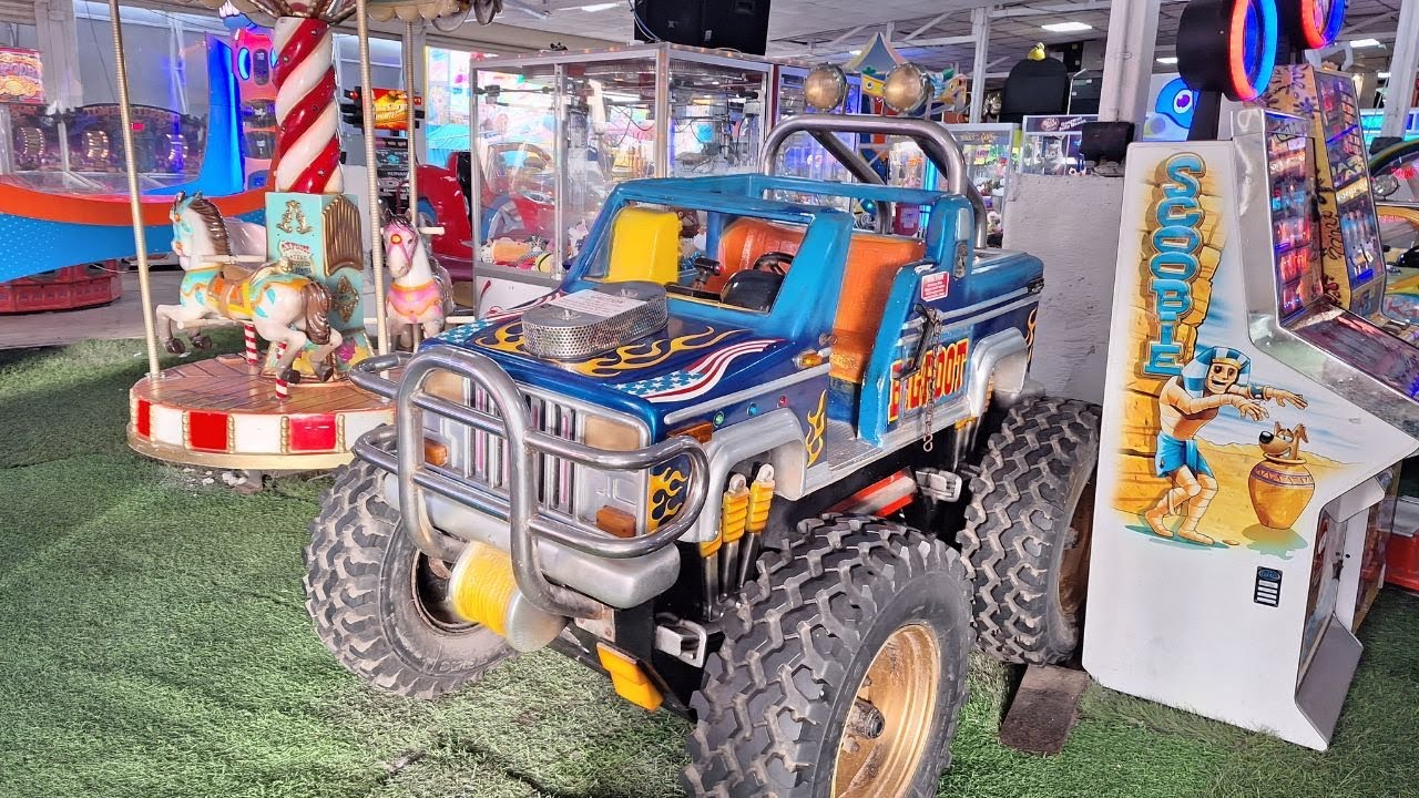 1990s Cogan Bigfoot Kiddie Ride - YouTube