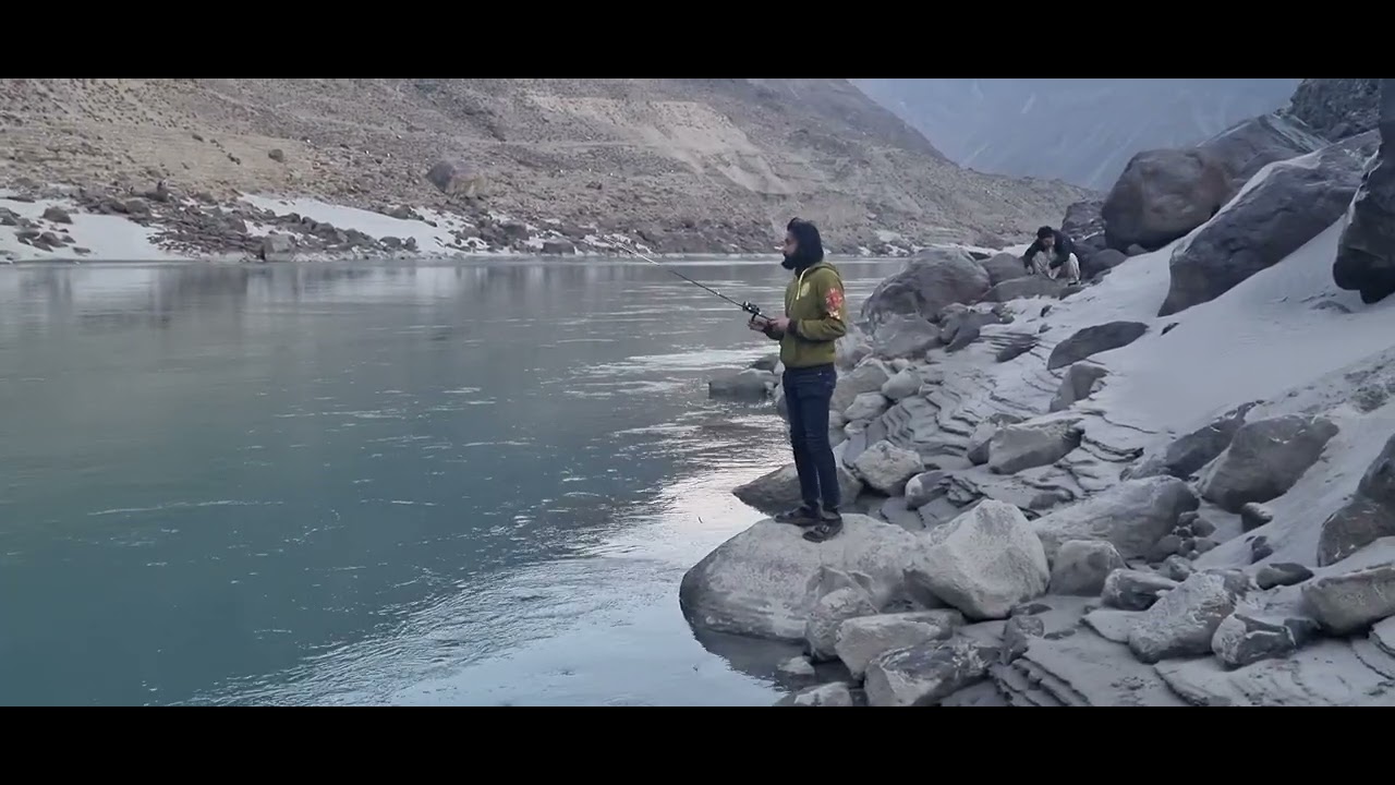 indus river fishing - YouTube