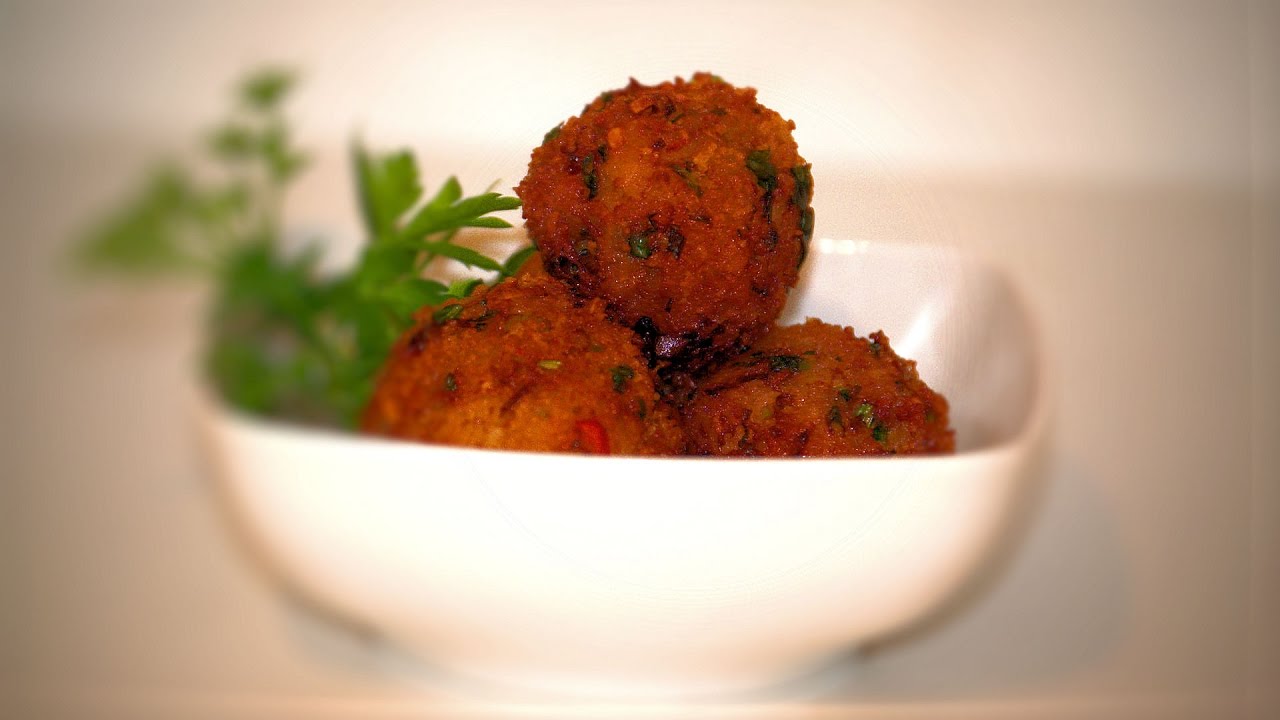 Thai Crispy Fried Prawn Balls Recipe (Asian Style Cooking Recipe) - YouTube