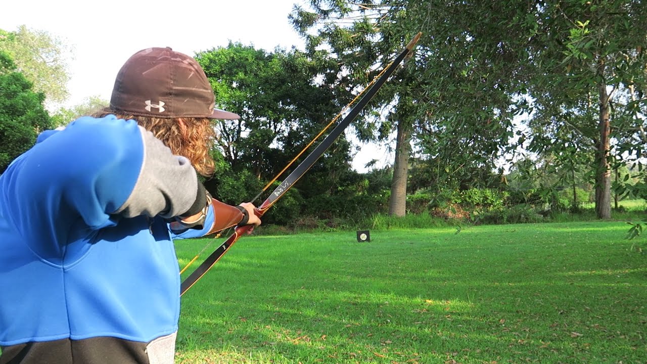 traditional long bow archery 45m - YouTube