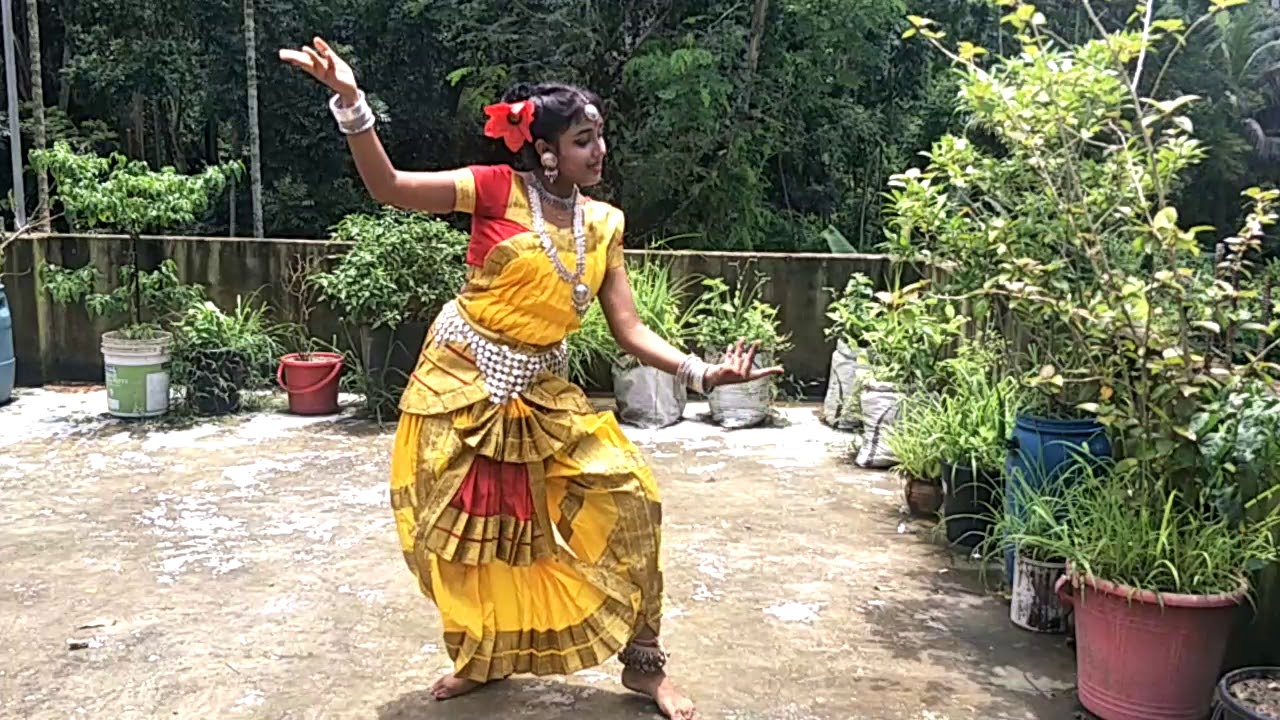 Modhu koro monjuri song - YouTube