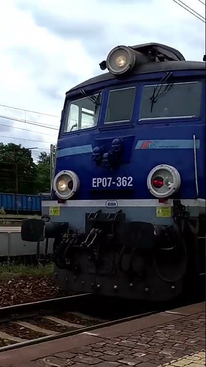 EP07-362 🔵 z TLK przelatuje przez Wrocław Brochów 🚂🛤️ - YouTube