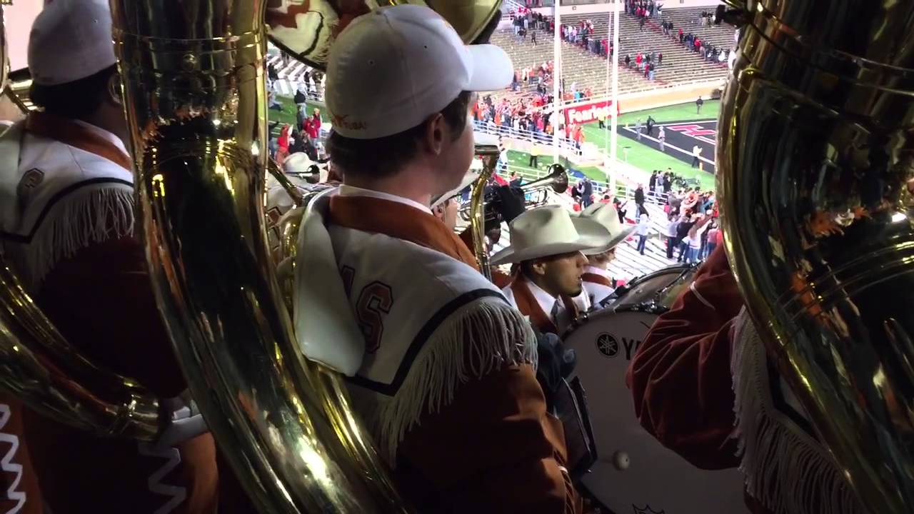 Longhorn Band performs "The Eyes of Texas" - YouTube