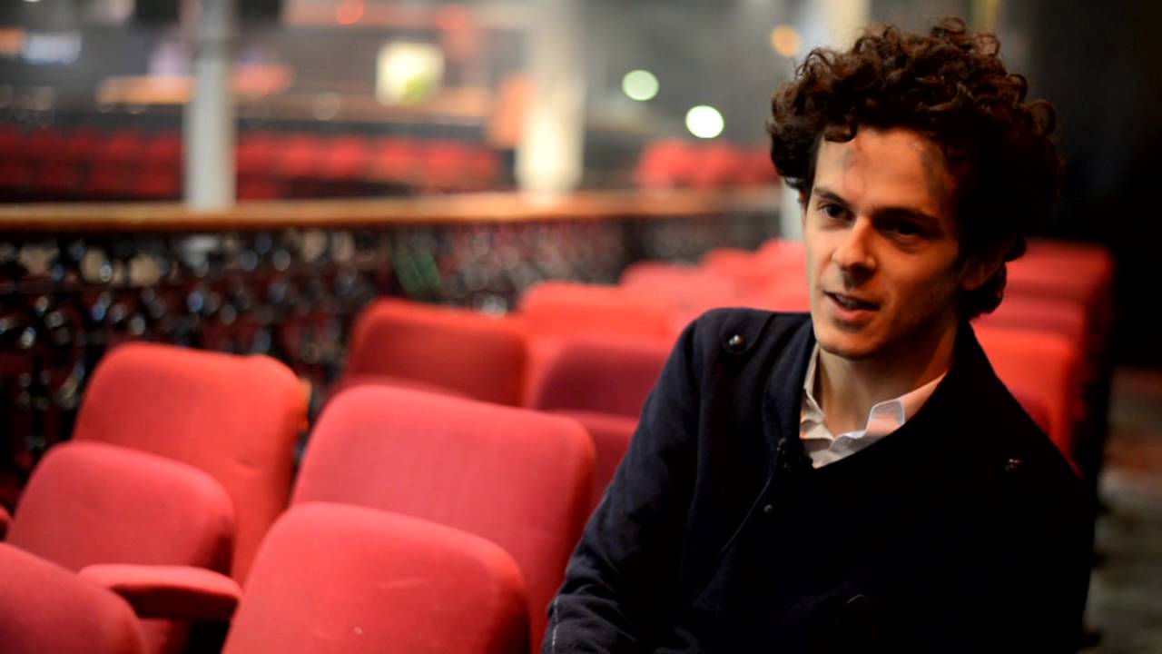 2012 - Interview de Michaël Gregorio - YouTube