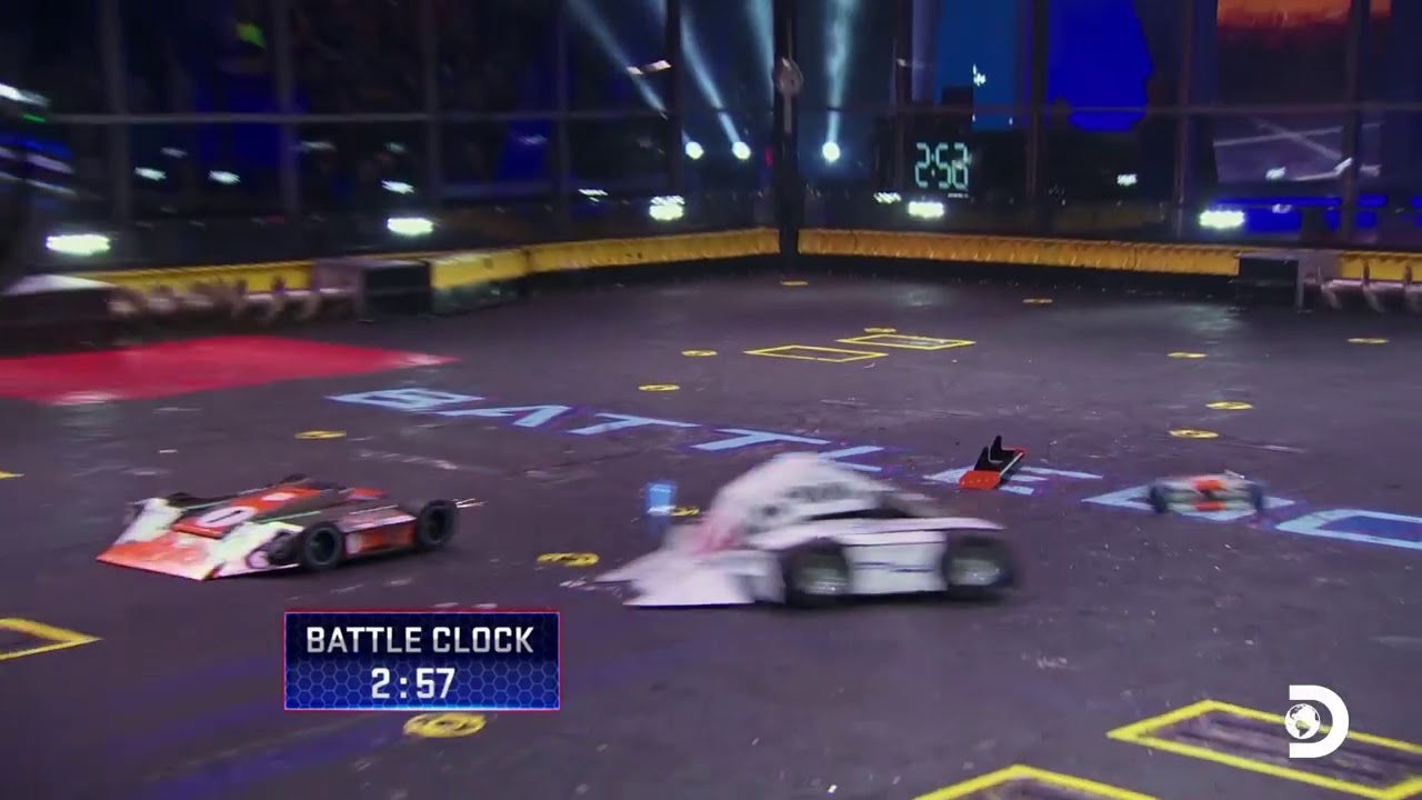BattleBots 2019: Subzero Vs. P1 - YouTube