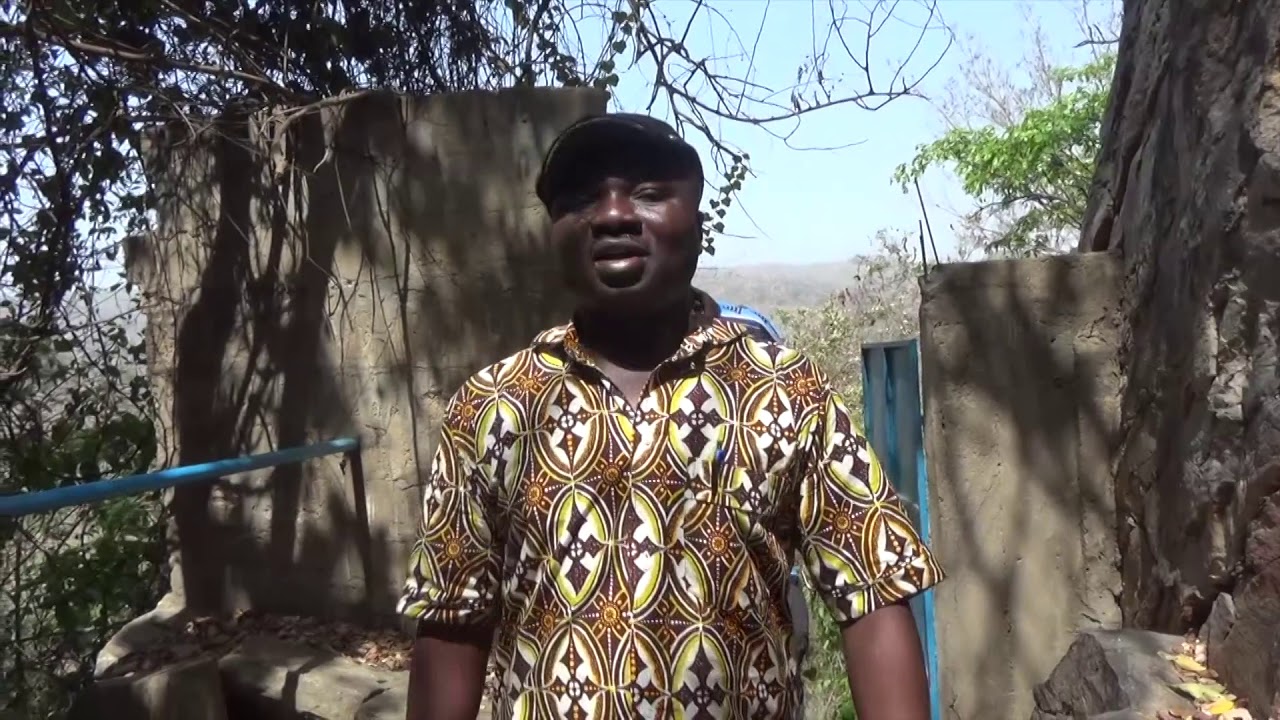 #Tourisme: La Cascade Sara de Bafilo au Nord du #Togo - YouTube