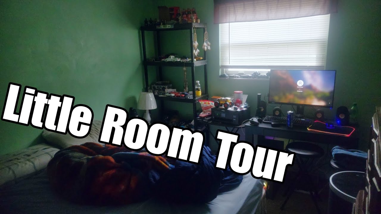 Tour of my room (Mostly stuff I use and cool gimmicks) - YouTube