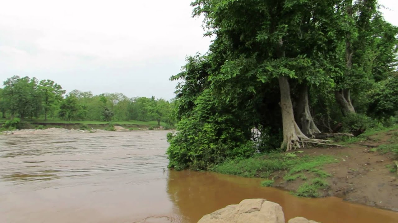 Flooding Pench river - YouTube