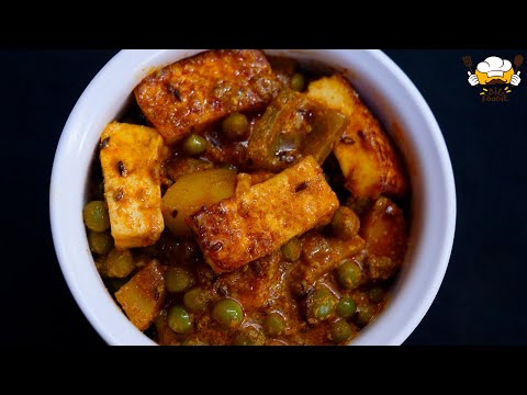 Chanar Dalna Recipe | Bengali Style Paneer & Potato Gravy