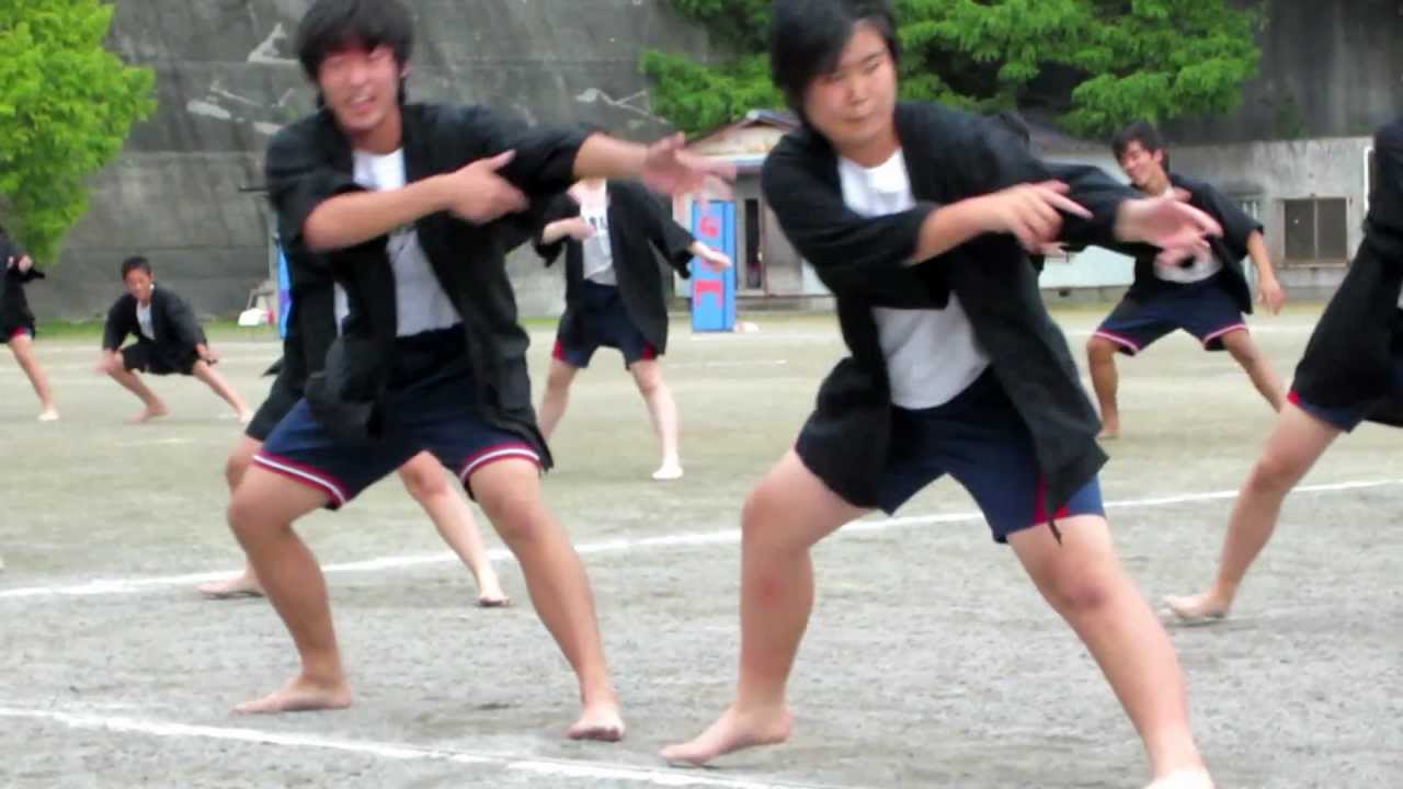 2013 Japanese junior high school Sports festival 中学体育祭 performance ...