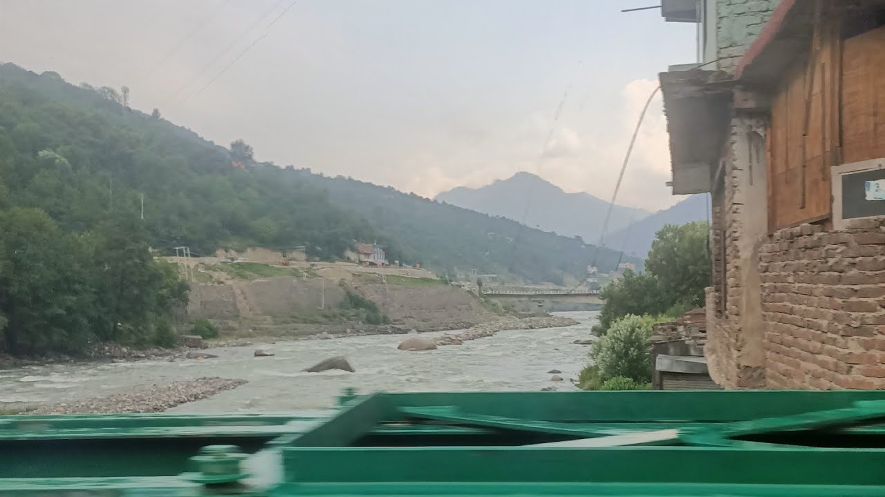 a walk in choj village in Parvati valley towards bus stand - YouTube