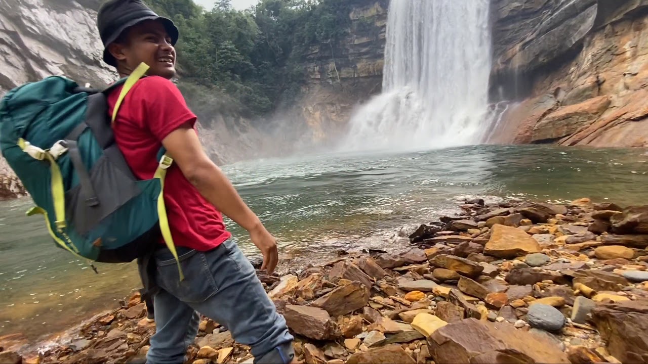 Exploring one of the Mighty Giant Waterfalls in Jaintia Hills ...