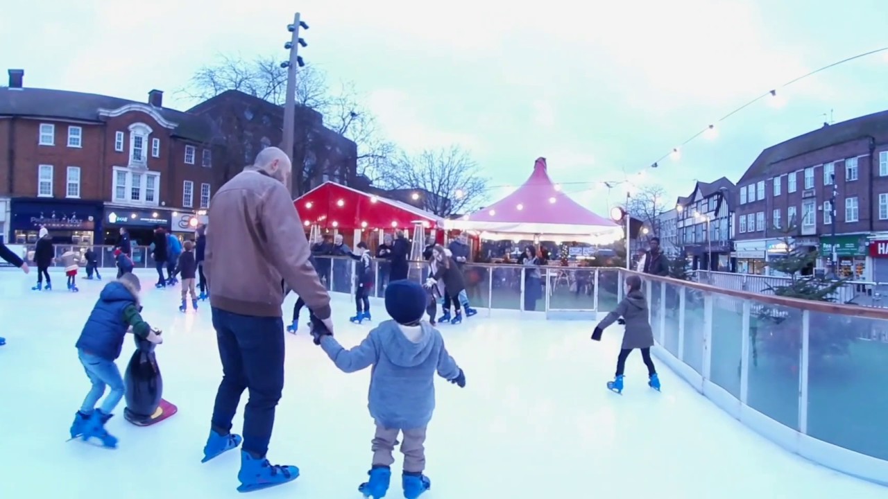 First Time Ice Skating in 360 - YouTube