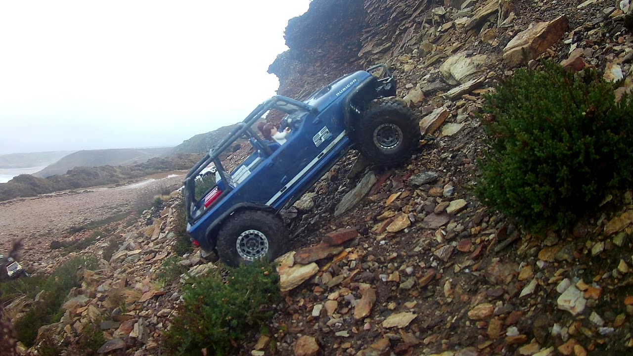 Rock crawling at Cligga perranporth Barrow rolls - YouTube