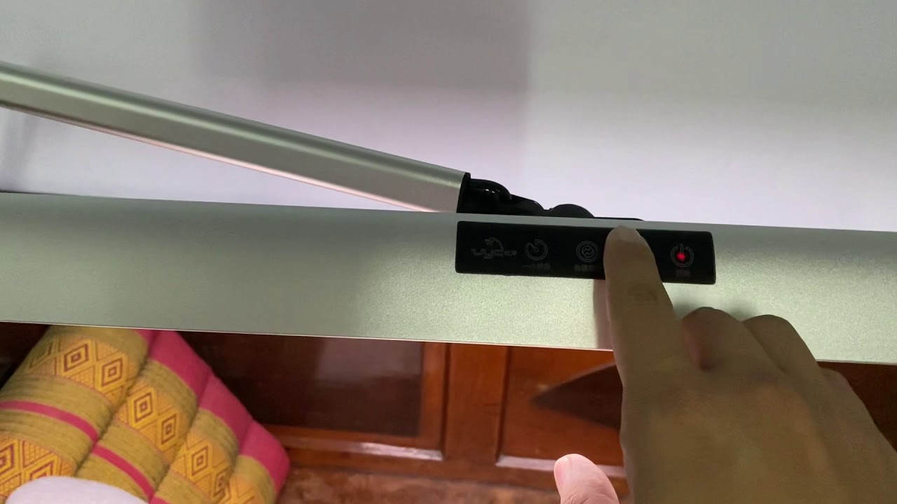 Local presentation the LED watchmaker lamp by Musthave - YouTube