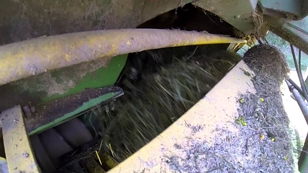 John Deere 575 Baler grass feed in slow motion (240fps) - YouTube