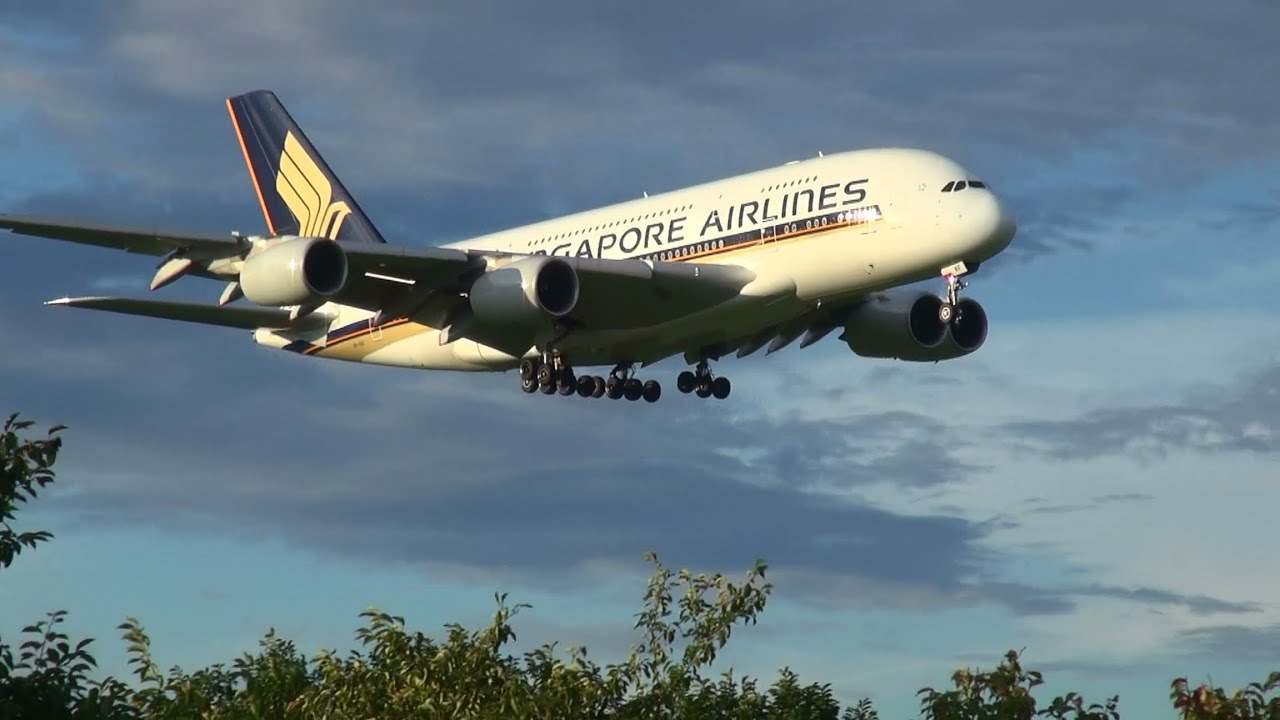 9/3Singapore Airlines(SQ12) Landing Narita RWY16R!!成田空港 さくらの山公園！ - YouTube