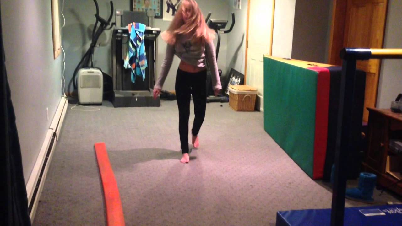 Random gymnastics skills - YouTube