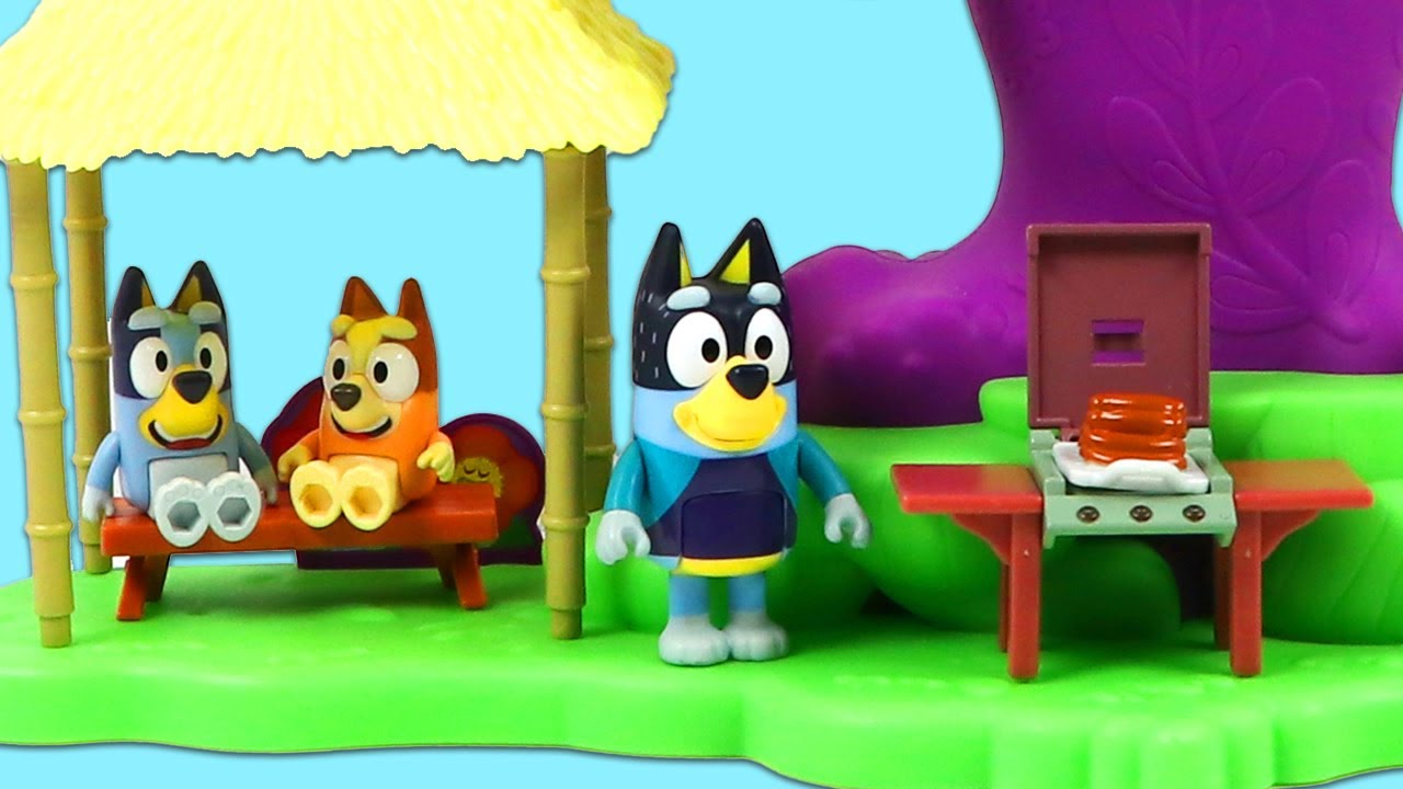 Bluey & Bingo Have Fun Barbecue & Stargazing Camping Trip! - YouTube