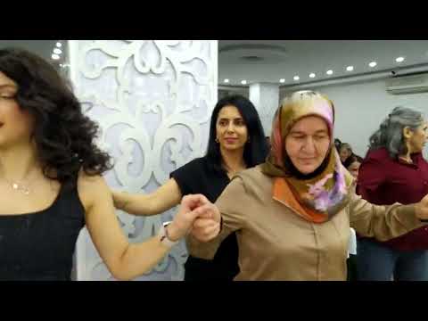 3 .Ezgi Sütçü ile Barış  \