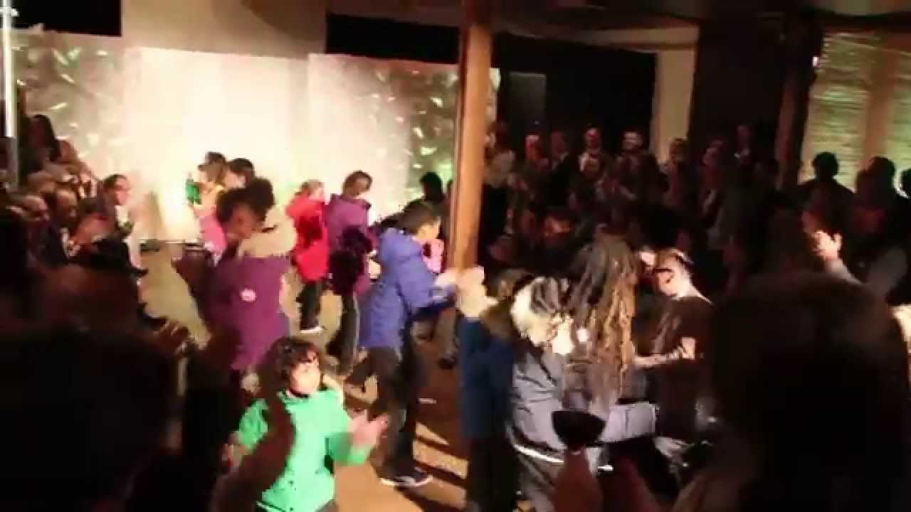 CANADA GOOSE - Fashion Show - Dancing NEW Youth & Kids Collection 2014 ...