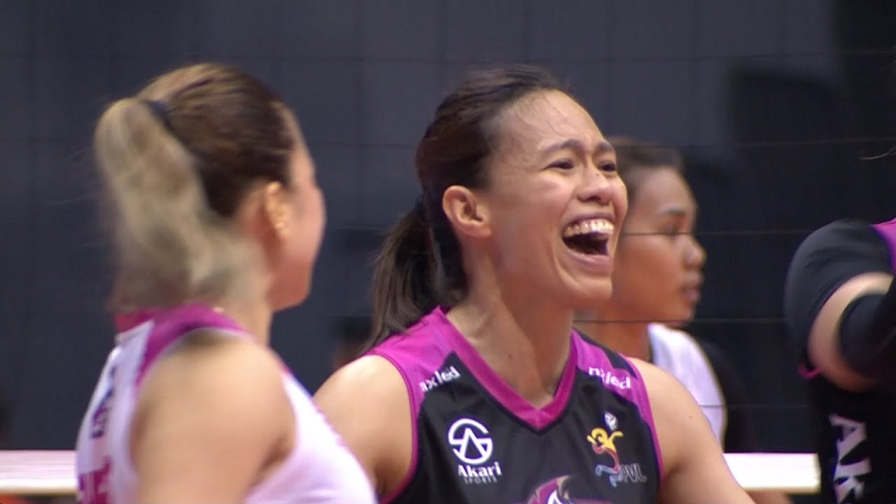 Janine Marciano charging Akari's offense | 2023 PVL All-Filipino ...