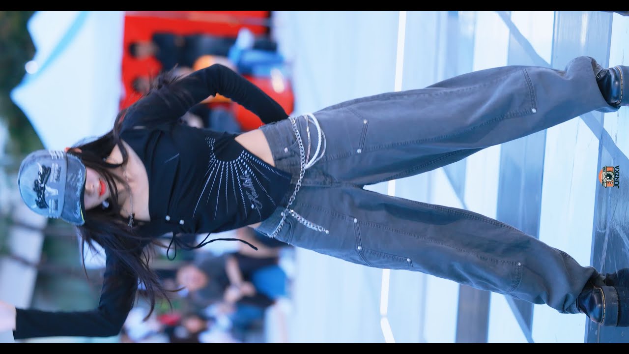 가현 [Jenny FTB (BABYMONSTER. ver)] (20250521) 피버 fever 신촌 신촌버스킹 연세대댄스팀 ...