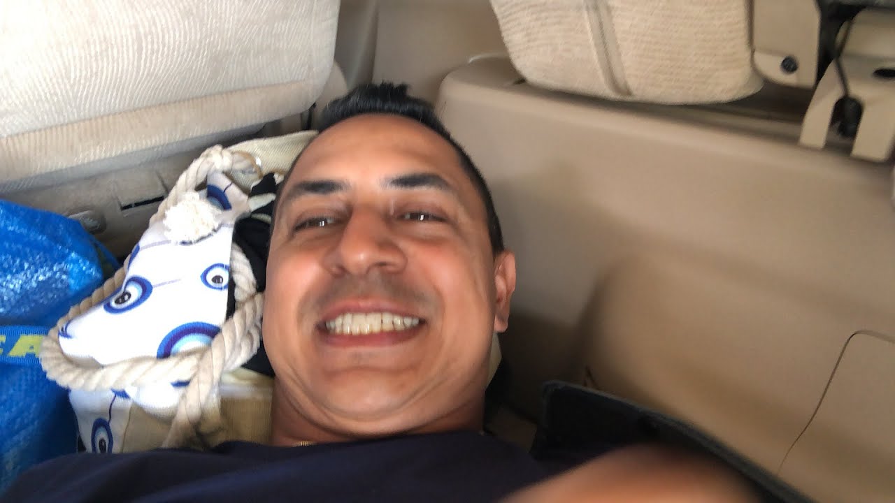 Gilson James / Morando no Japão está transmitindo ao vivo! - YouTube