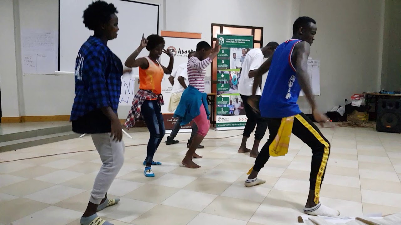The Wamba Dance Crew - Show off Kenya dance moves - YouTube