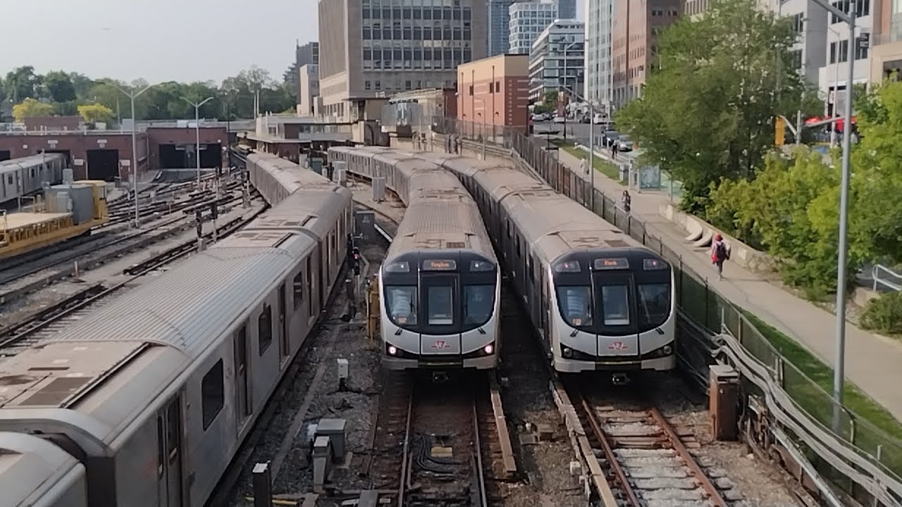TTC Subway Action at Davisville Station | 06/03/25 - YouTube