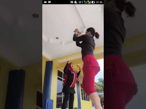 Janda Semok Senam Live di Bigo