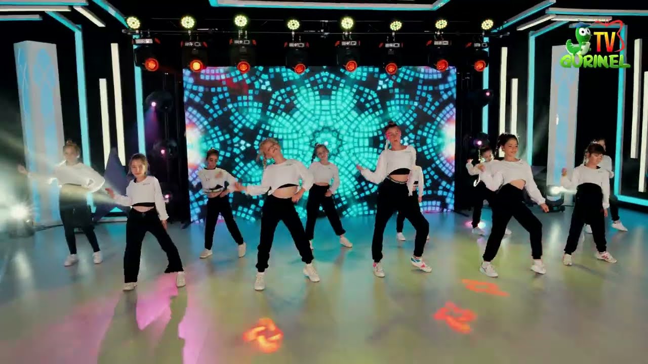 Triangle Dance Studio - Desert - YouTube