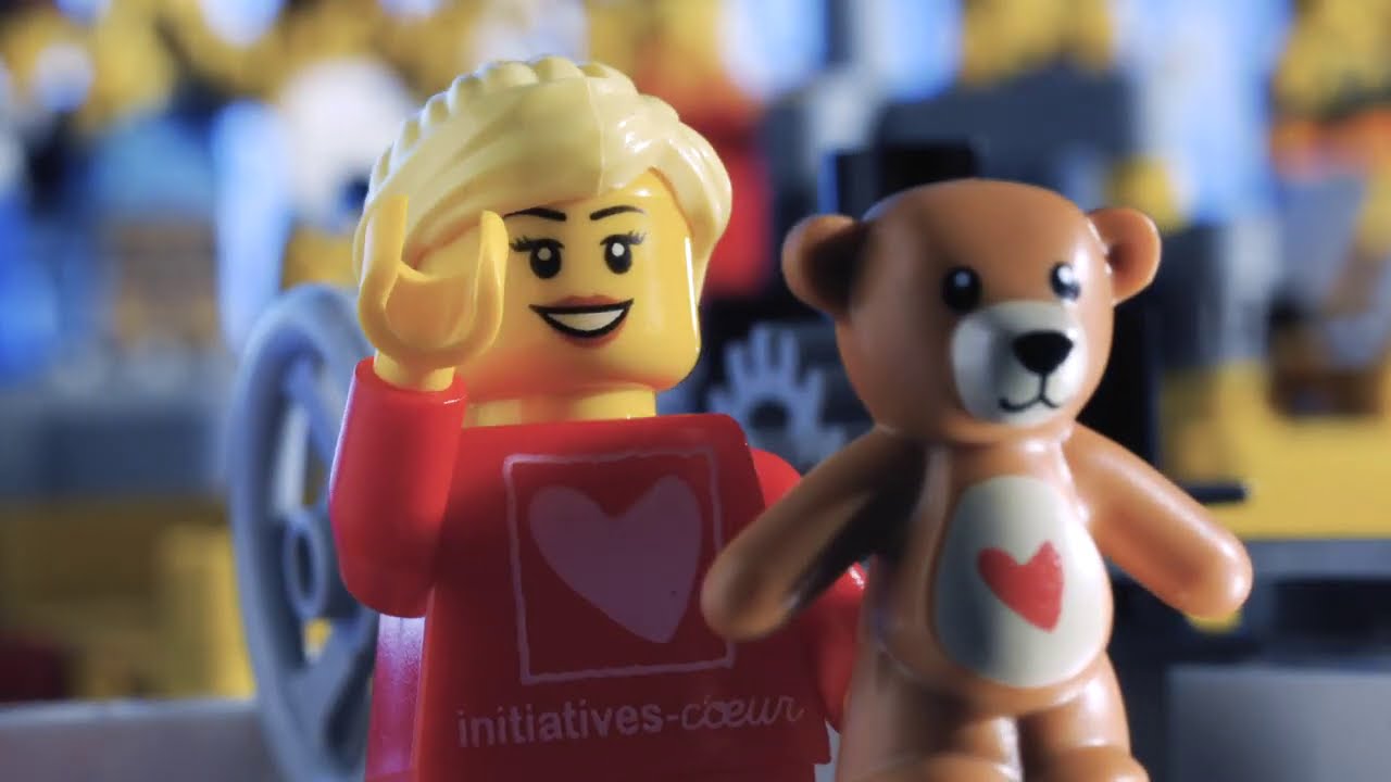 LEGO Sam fait le tour du monde - YouTube