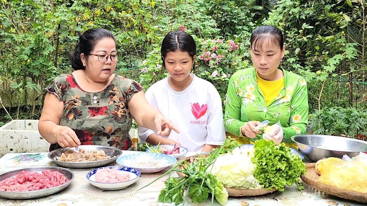 Hôm Nay Nhà Mình Làm Bún Thịt Xào Sẵn Tiện Con Cháu Trong Nhà Được Học Thêm Vài Món | BQCM ...