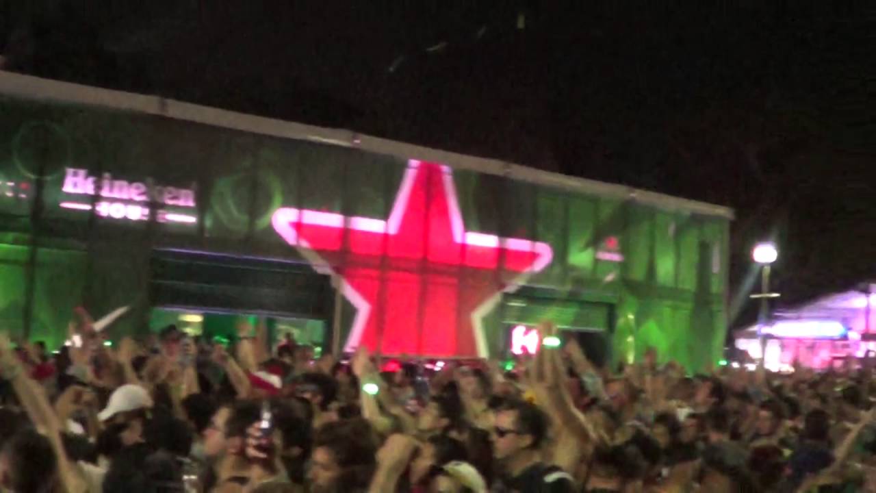 Chainsmokers "Kanye / Let you go" live at Ultra Miami 2016 - YouTube