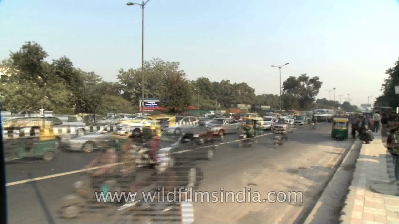 Time Lapse of Traffic at Ring Road, Delhi - YouTube