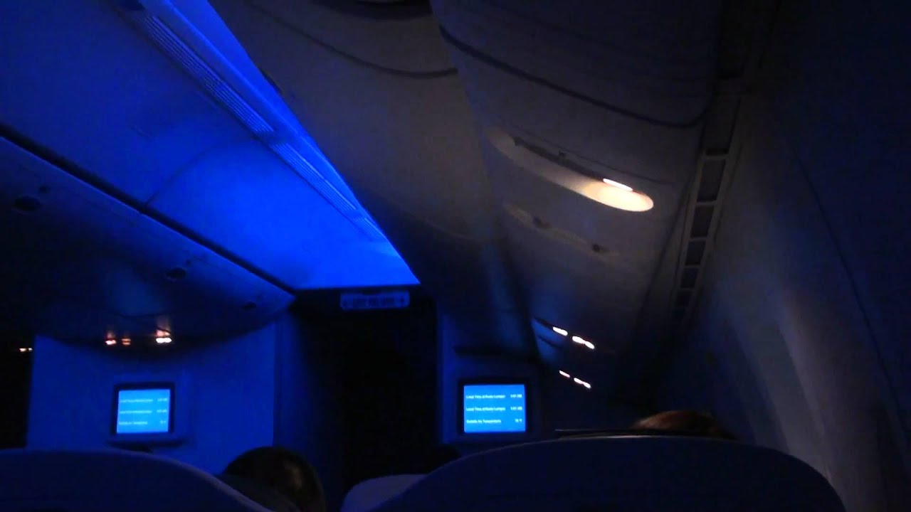 Malaysia Airlines MH140 Sydney to Kuala Lumpur: Landing and Taxi - YouTube