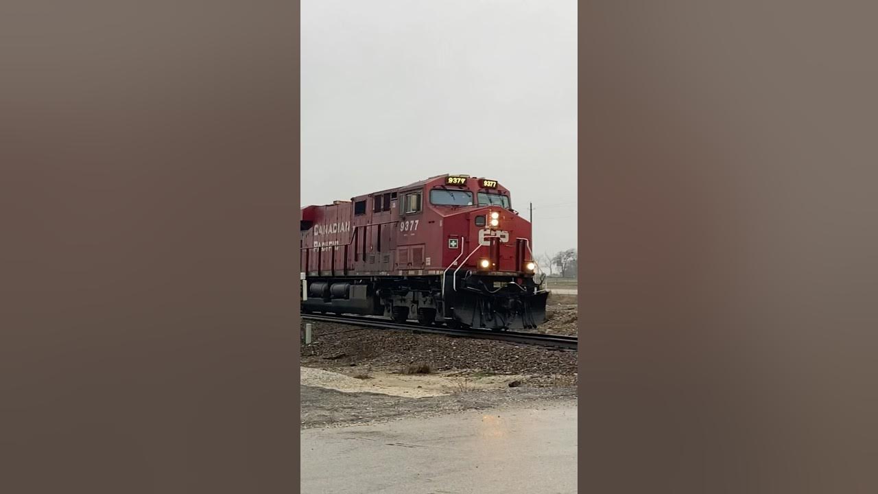 Canadian Pacific ES44AC #9377 - CPKC O660 (Justin, Texas) - YouTube