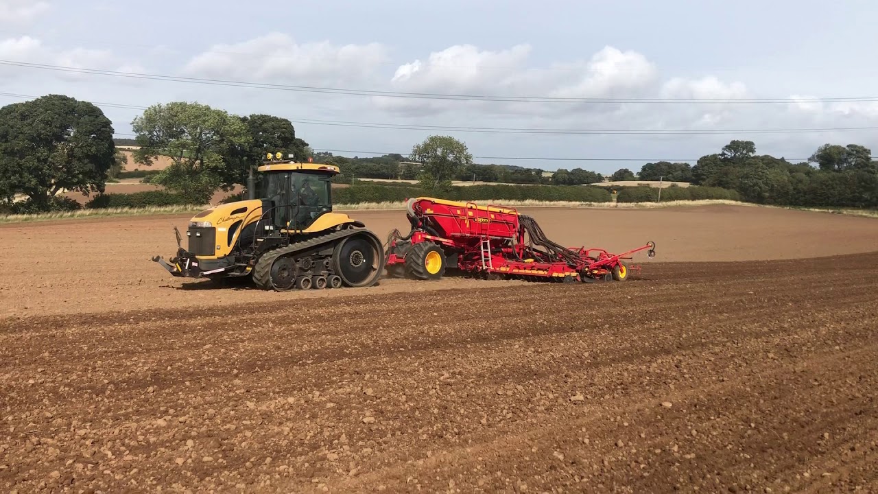 CAT Challenger MT765 with 8m Vaderstad Rapid - YouTube