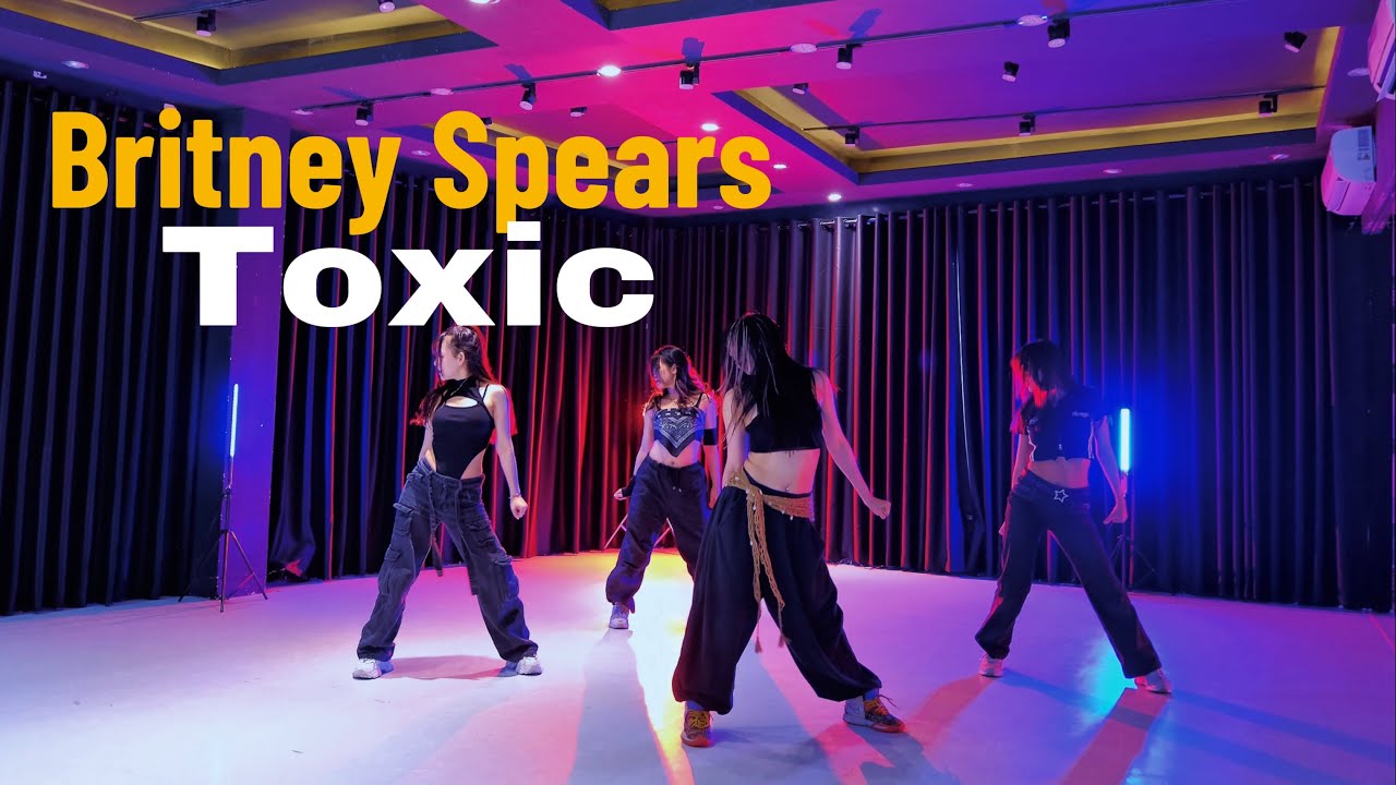 Britney Spears - TOXIC (Remix) / Dance cover - YouTube